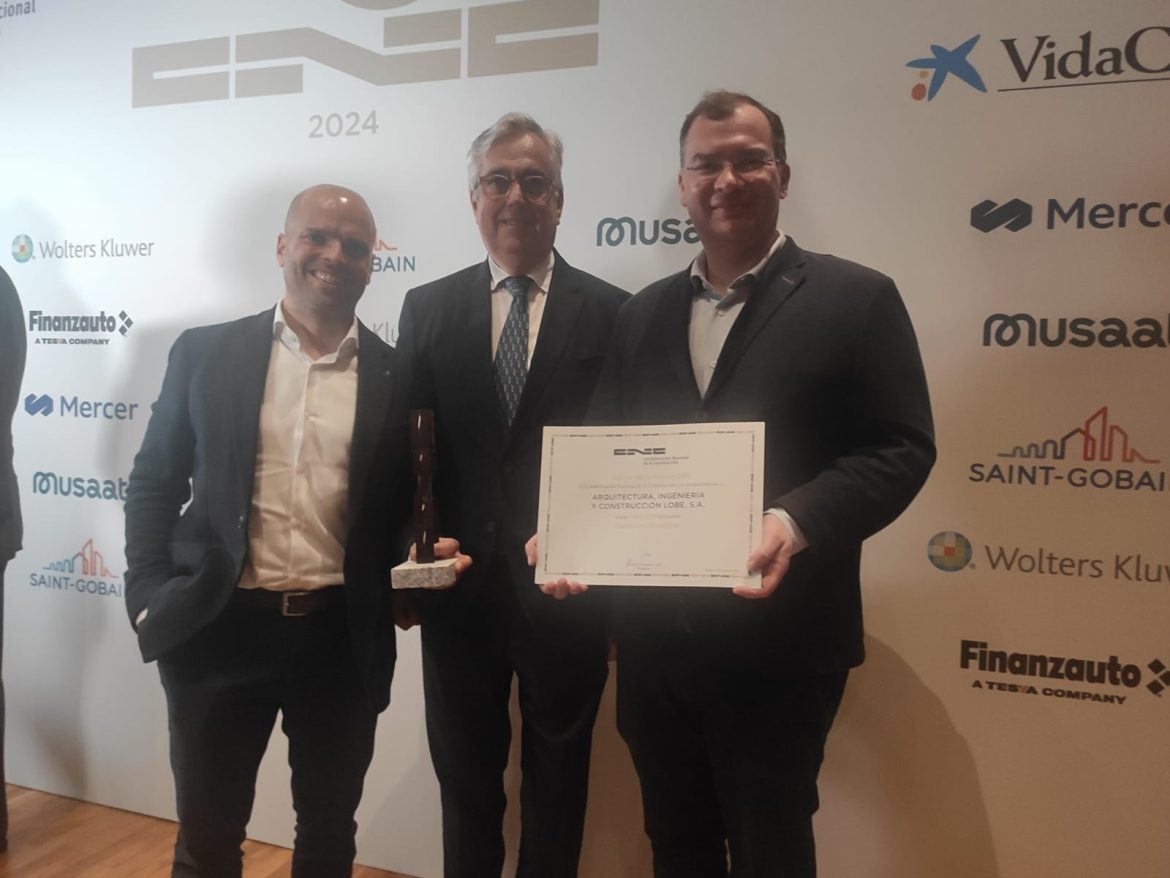 Grupo Lobe ganador en la categoría de “Transformación Digital” en la I ... Grupo Lobe ganador en la categoría de “Transformación Digital” en la I ...